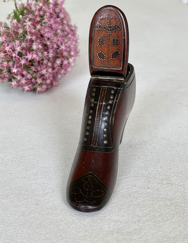 An Antique Treen Snuff Shoe -Bird & Flower decoration | treenantiquesdevon