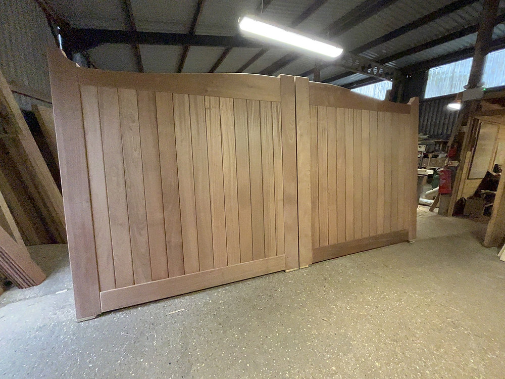 Hardwood Gates In Sapele