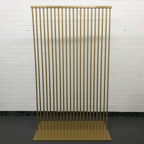 Gold Bar Screen Backdrop | Bentley and Bobbi