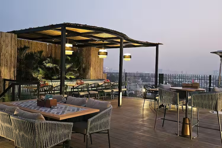 Explore Lucknow’s Finest Rooftop Restaurants and Bars.