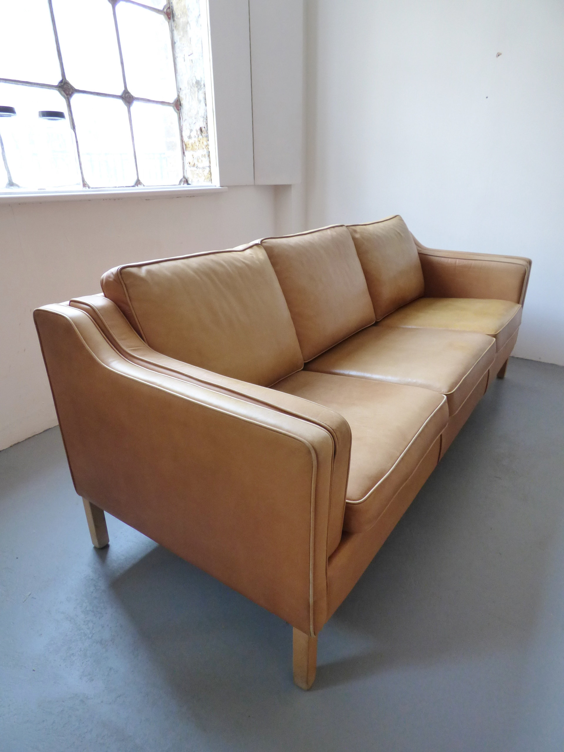 Danish tan leather 3 seater sofa | archive-furniture