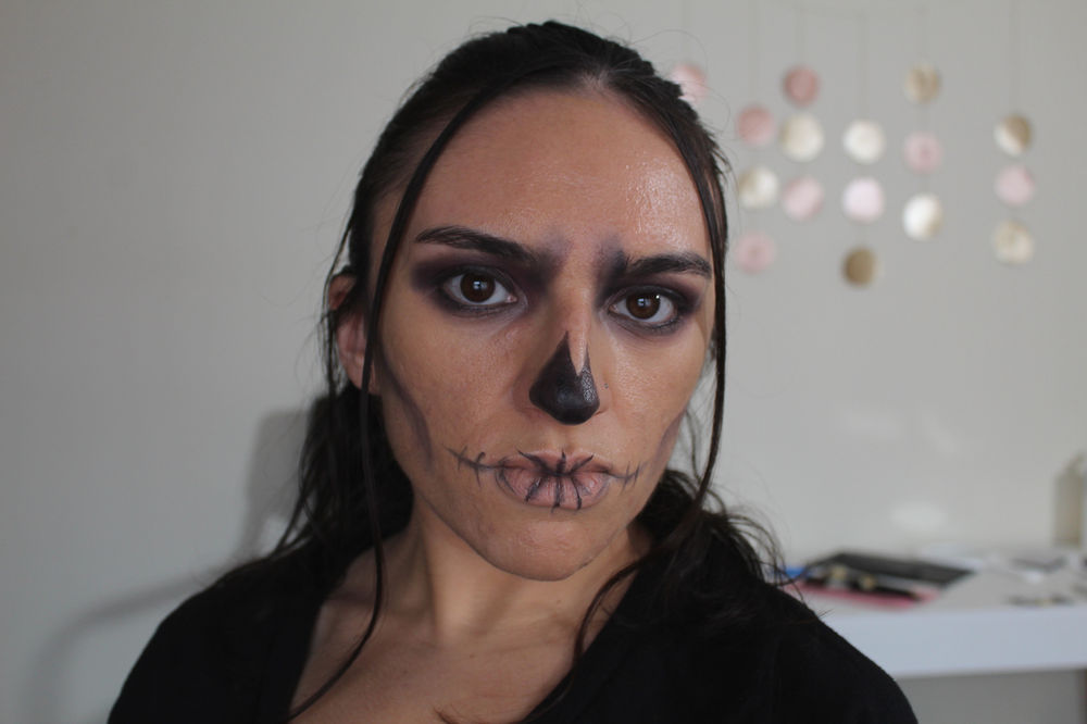 Halloween Makeup Inspo: Spooky Skeleton Makeup Look