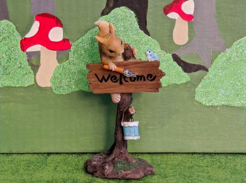 Miniature Fairy Garden Squirrel Welcome Sign | Magical Miniatures
