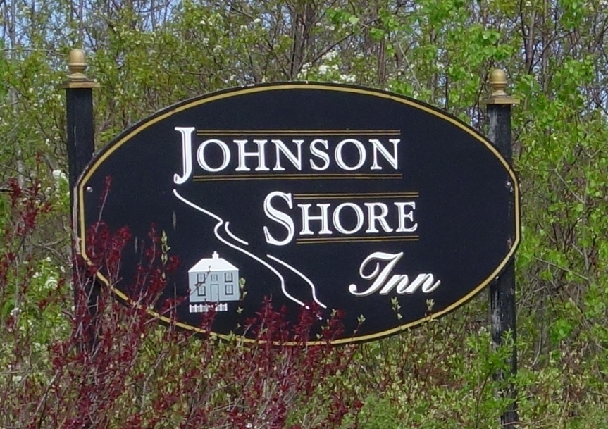 Johnson Shore Inn/ PEI/ waterfront/ dining and accommodation