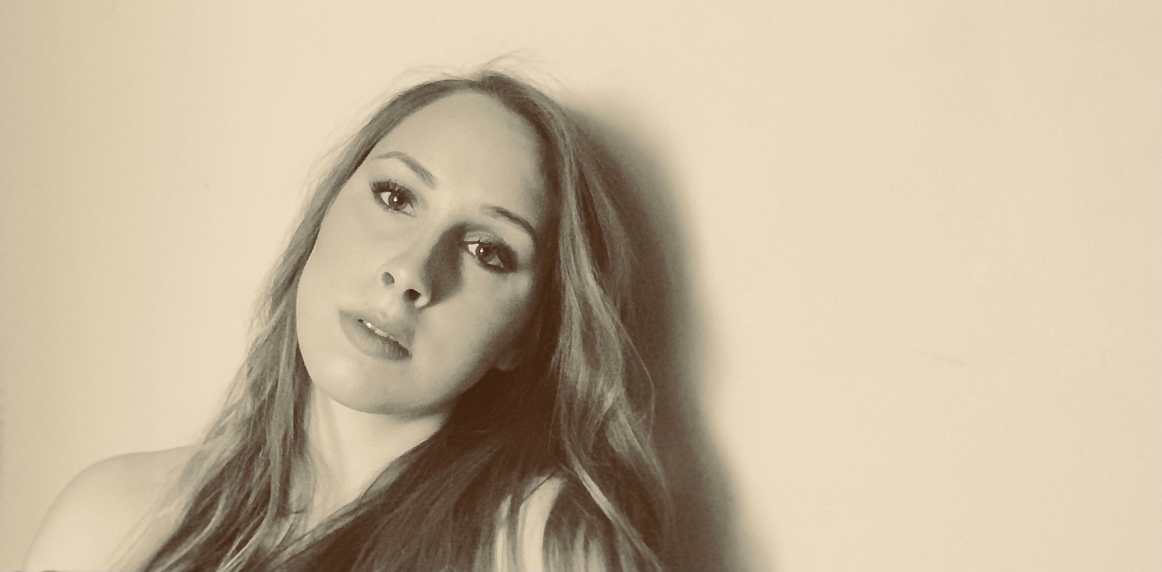 Bio | Taylor LaValley