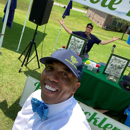 About | Hole Hecklers Golf Entertainment