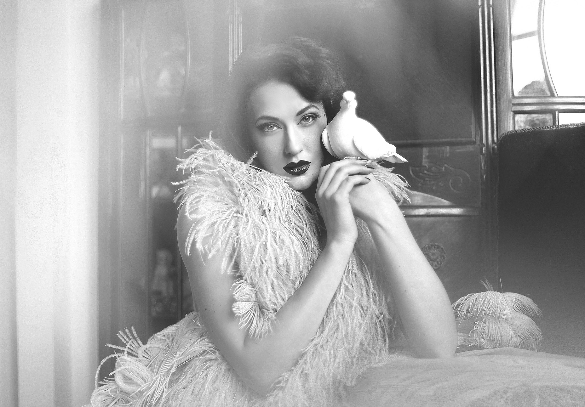 Miss Betsy Rose | Burlesque | United Kingdom