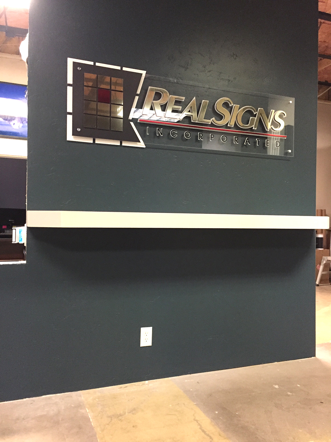 ABOUT | RealSigns, Inc.