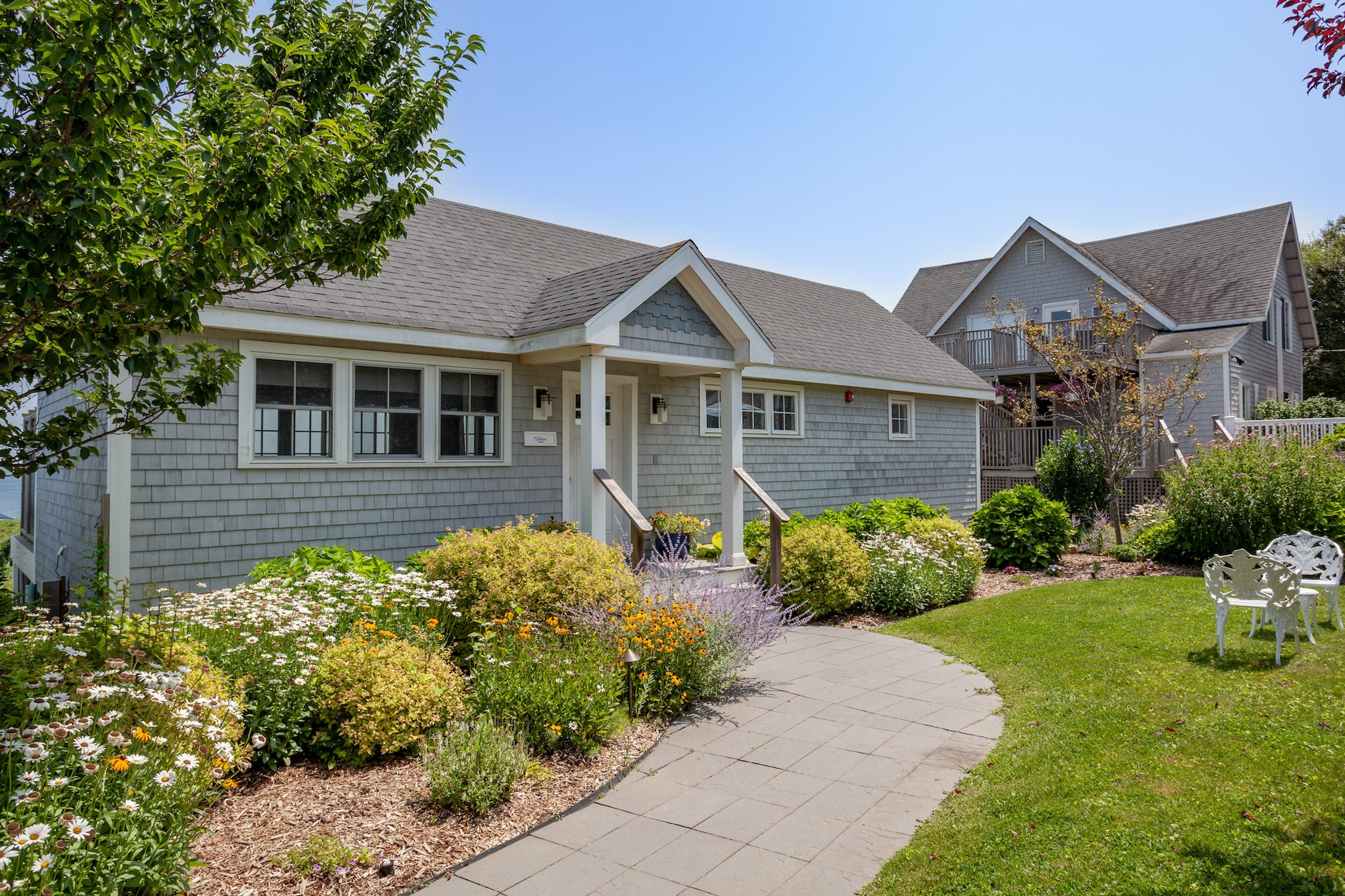 Browse all rooms in Mitchell Cottage | The 1661 Resort | Best Hotels in ...