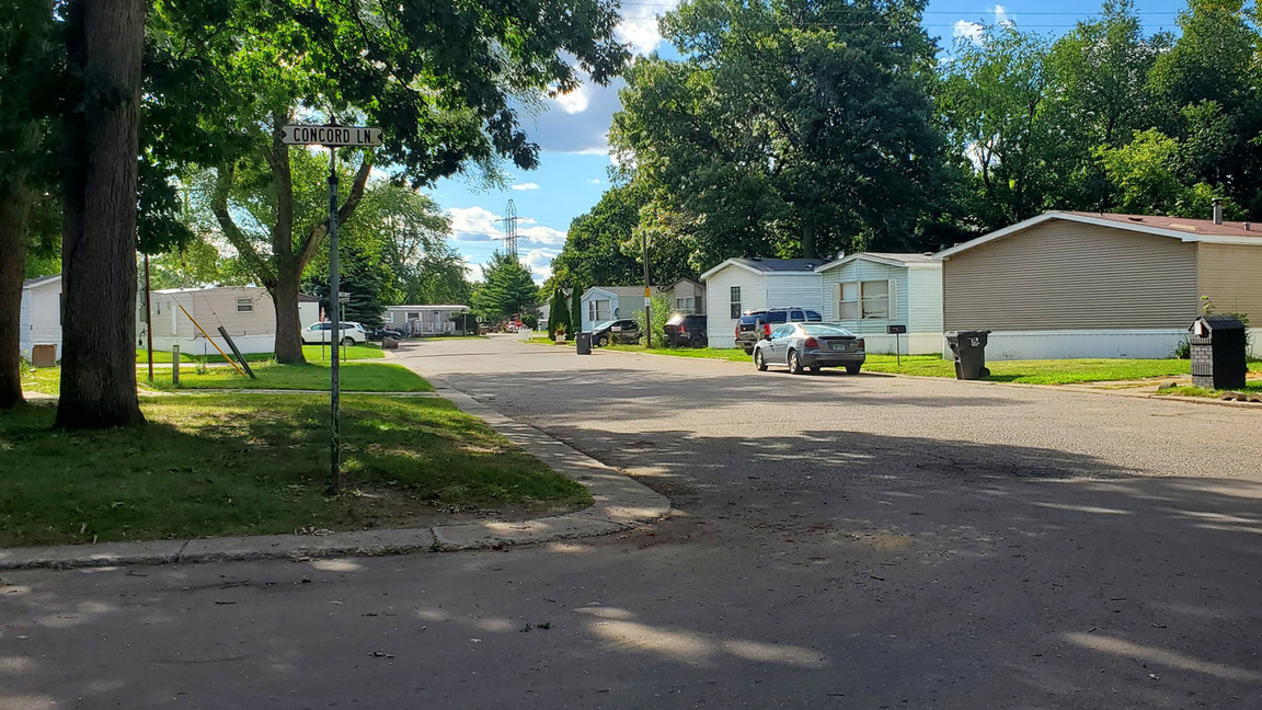 Walton Manor MHC | Pontiac, MI | Osprey Communities Michigan