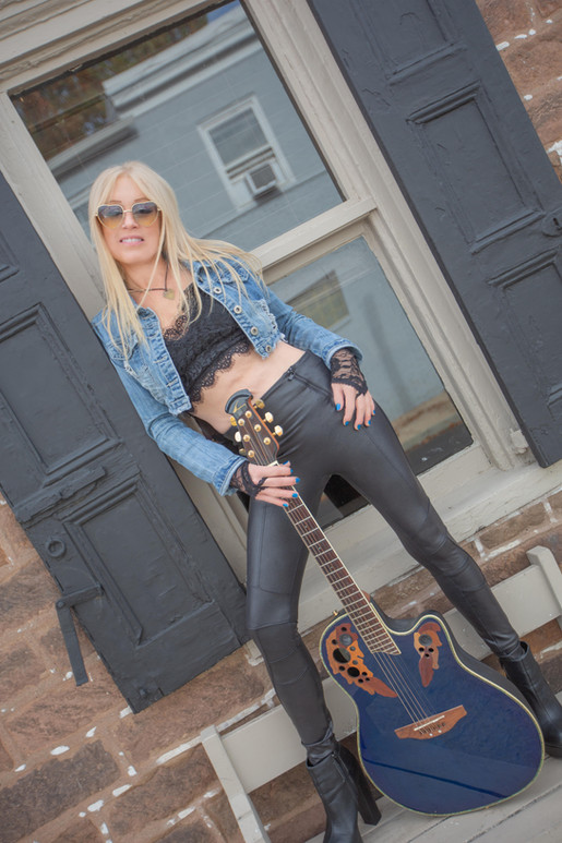 The Official Website of Lisa Bouchelle|Pop|Singer-songwriter|Classic Rock
