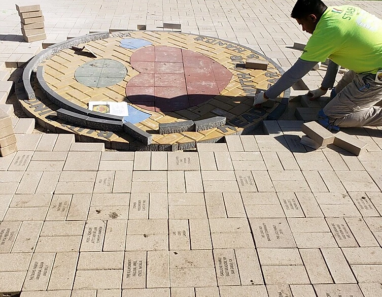 Engraved Brick | Engraved Pavers | Brick Fundraising