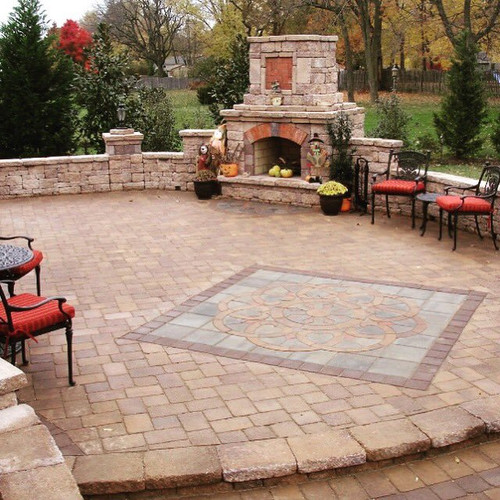 Circle Paver Kits | Patio Design Ideas | Fleur de lis