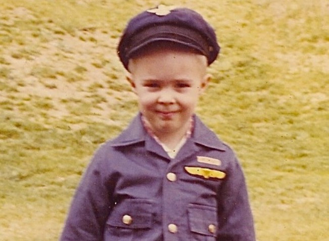 Memoir Unlearning to Fly from Holt & Grooms Co. Ltd., Publisher