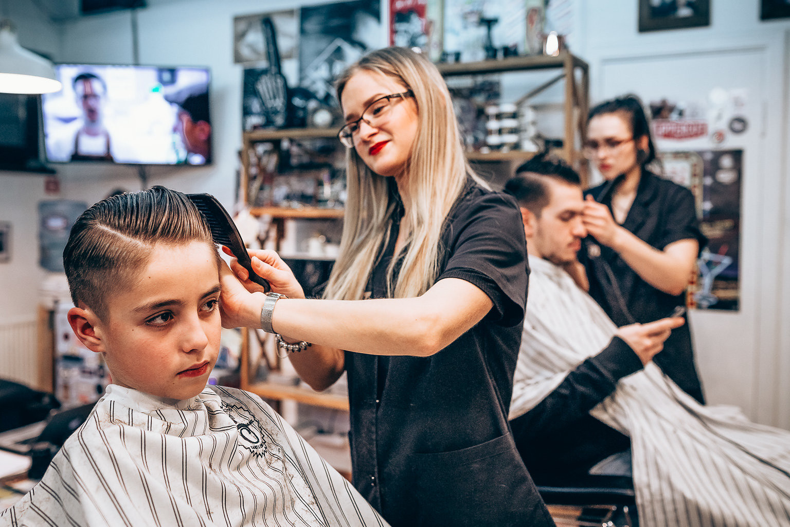 Fullscreen Page | Knockout Barbershop