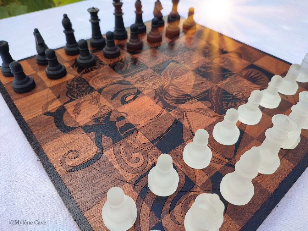 MEDUSA CHESS SET