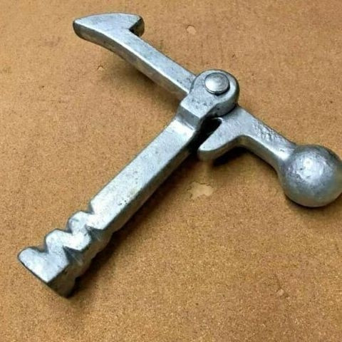 Cast Gravity Catch to concrete in Galvanised | Gate Fittings Direct