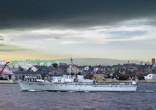 HMS WATCHFUL WW2 "Making Port" | JACKS TAXI