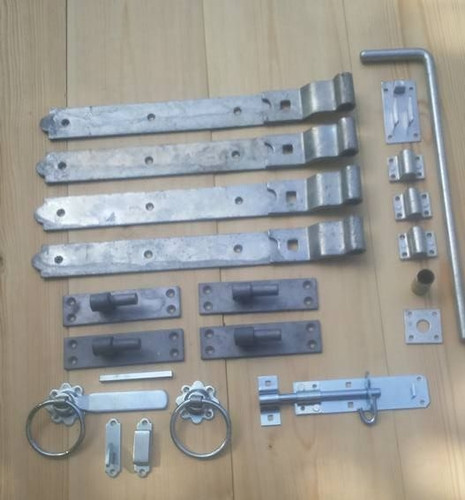 One Gate hanging kit for a pair of four foot wide gates | Gate Fittings ...