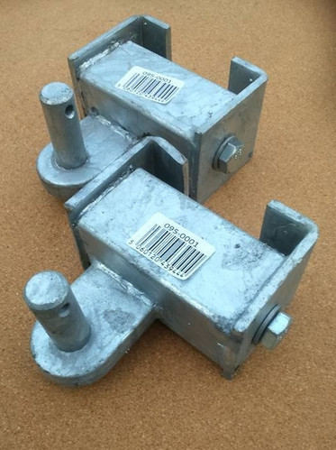 Pair of RSJ gate hanging hangers | Gate Fittings Direct