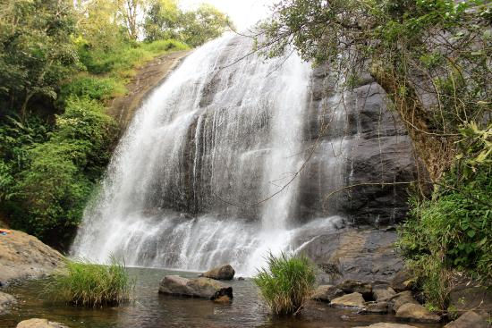 Chelavara falls - places of visit in coorg
