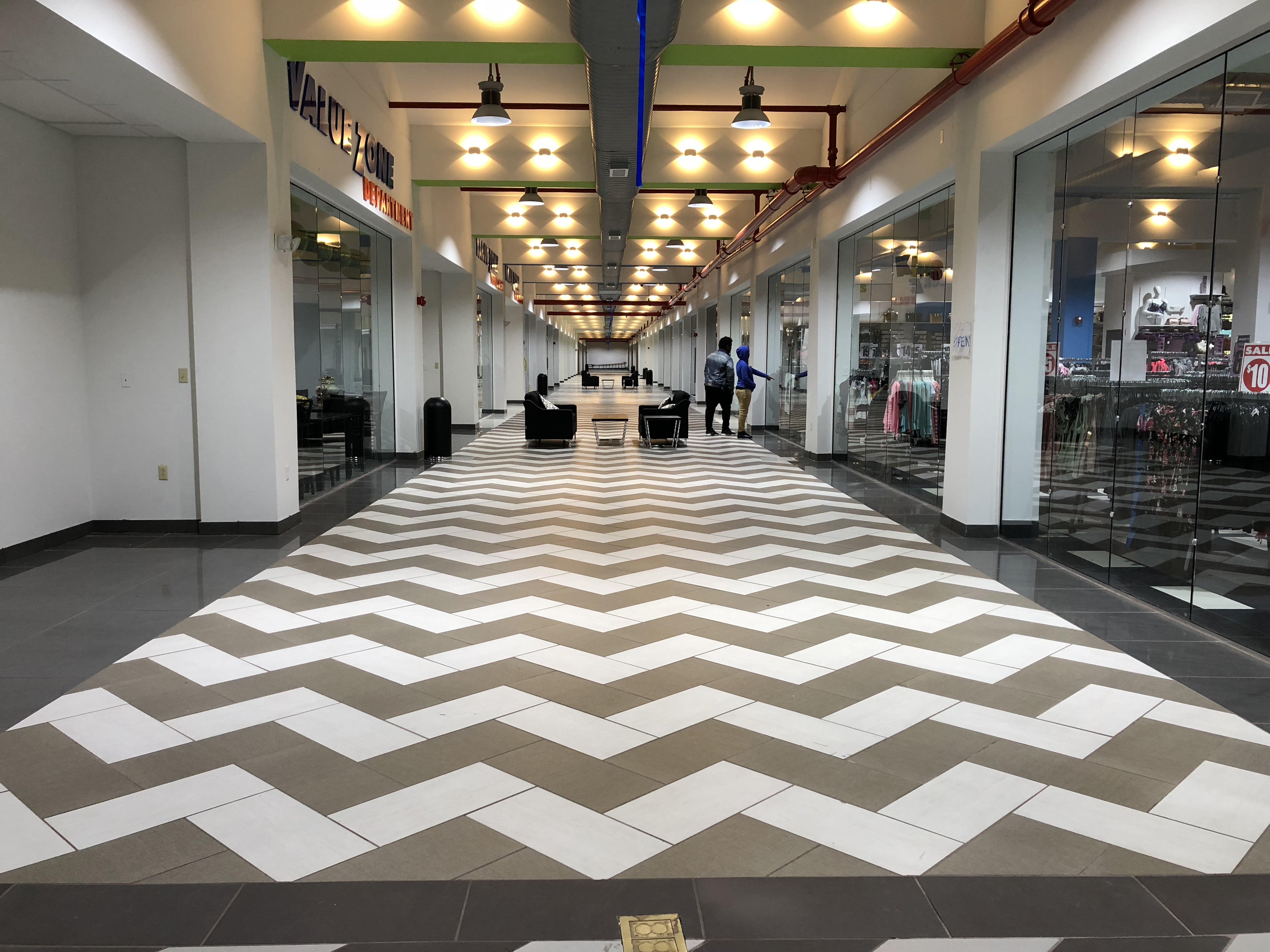 Store | Valley Mall Plaza Outlet | United States