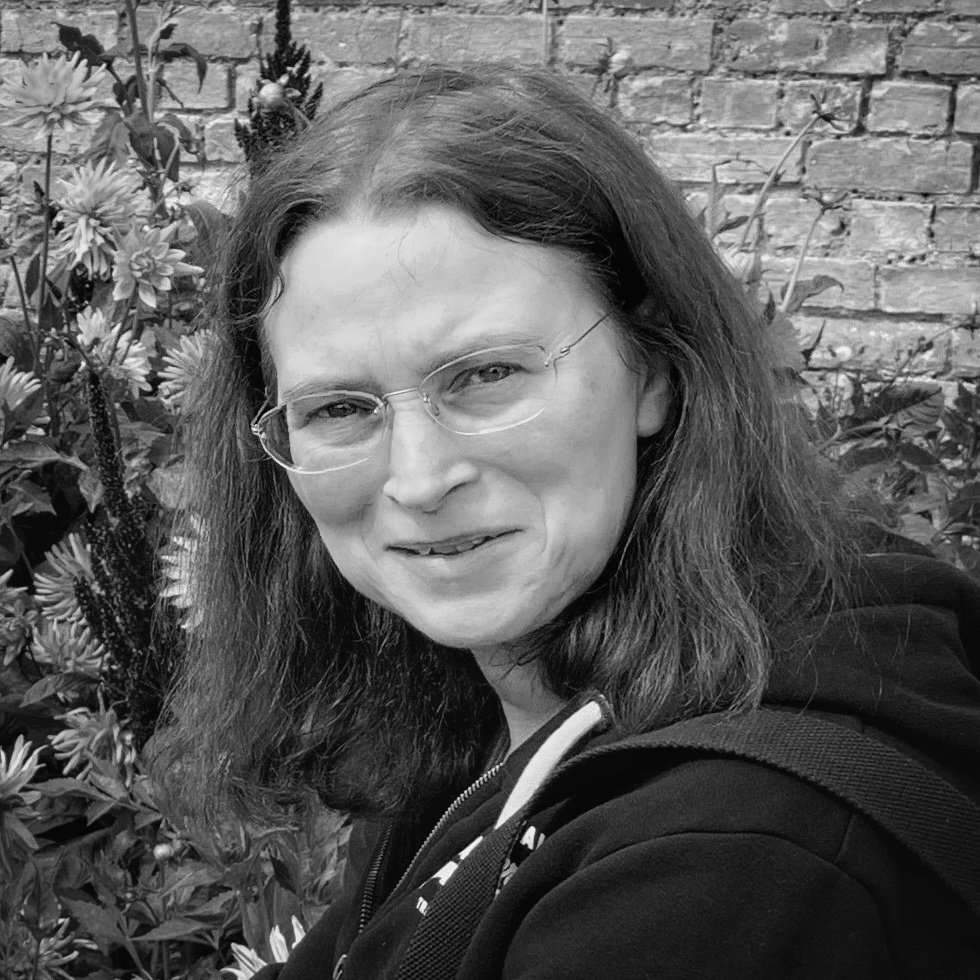 Julie Stevens | wave 19 | autumn 2024 | iamb ~ poetry seen and heard
