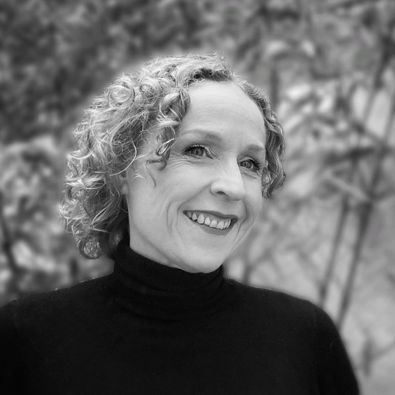 Niki Strange | wave 18 | iamb ~ poetry seen and heard