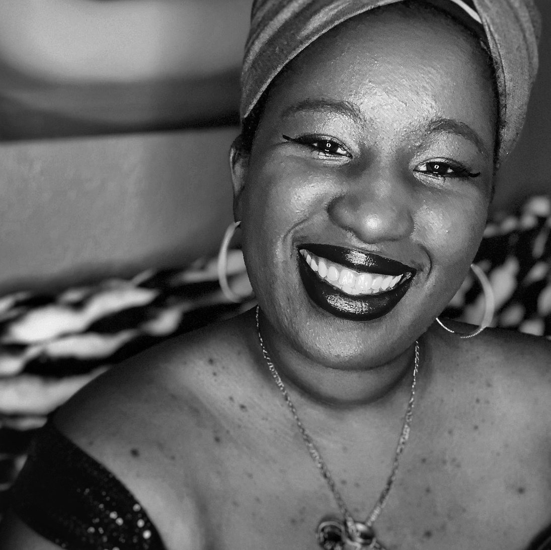 Lysz Flo | wave 23 | autumn 2025 | iamb ~ poetry seen and heard