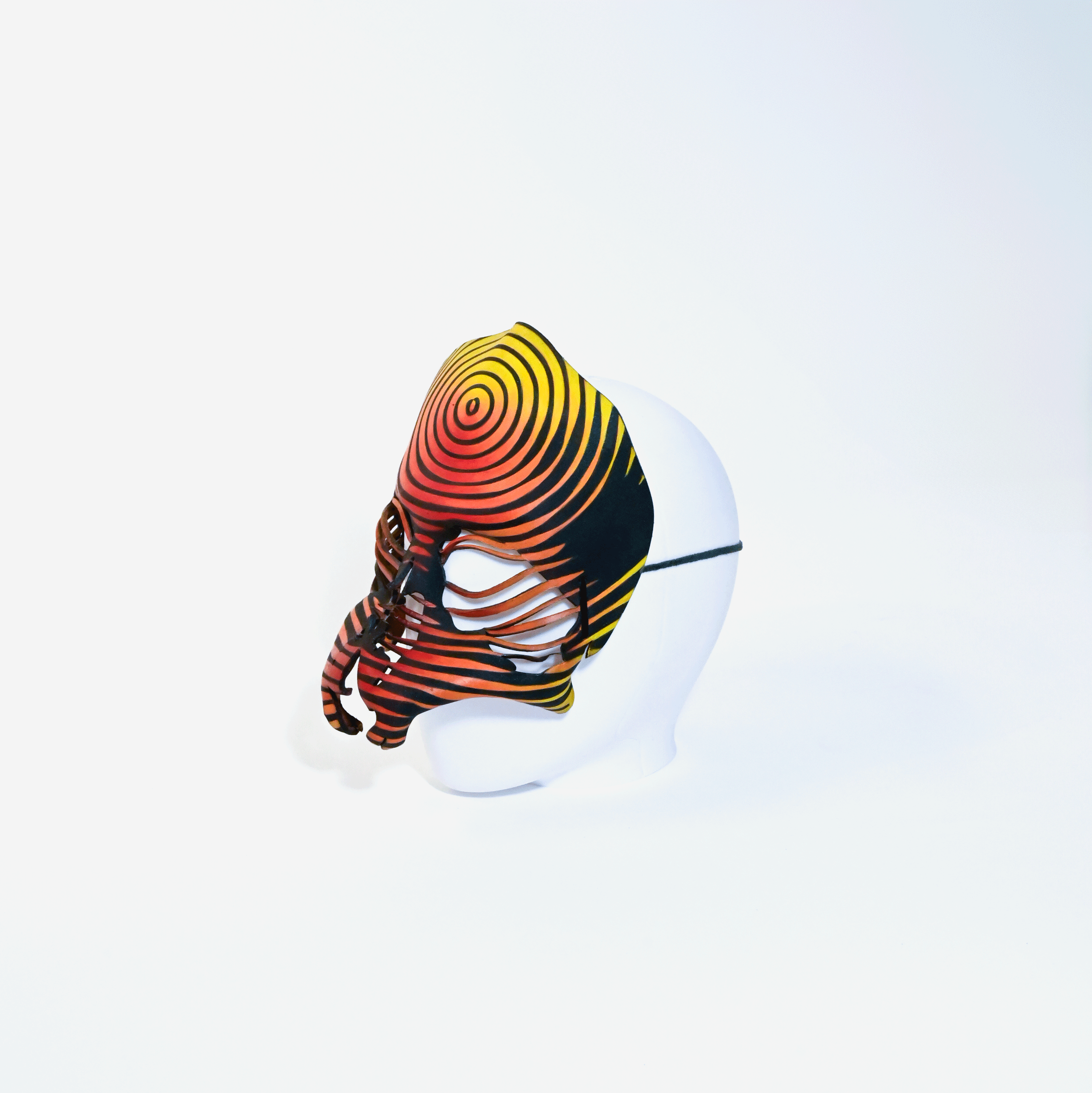 Dizzy Skull Mask | Rogue&Regalia