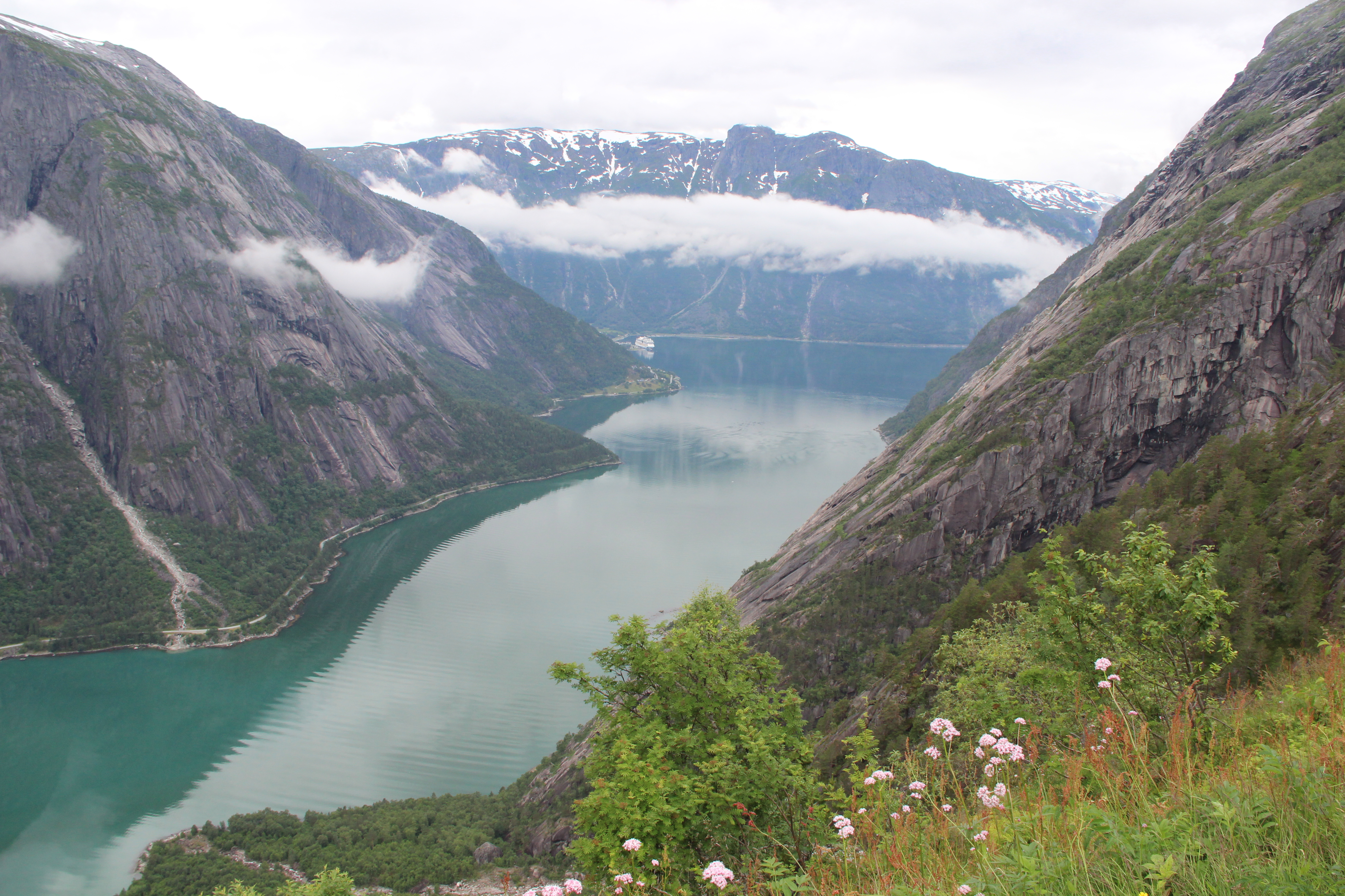 Troll Helnote | Norvège | La Terre Vue Des Cimes