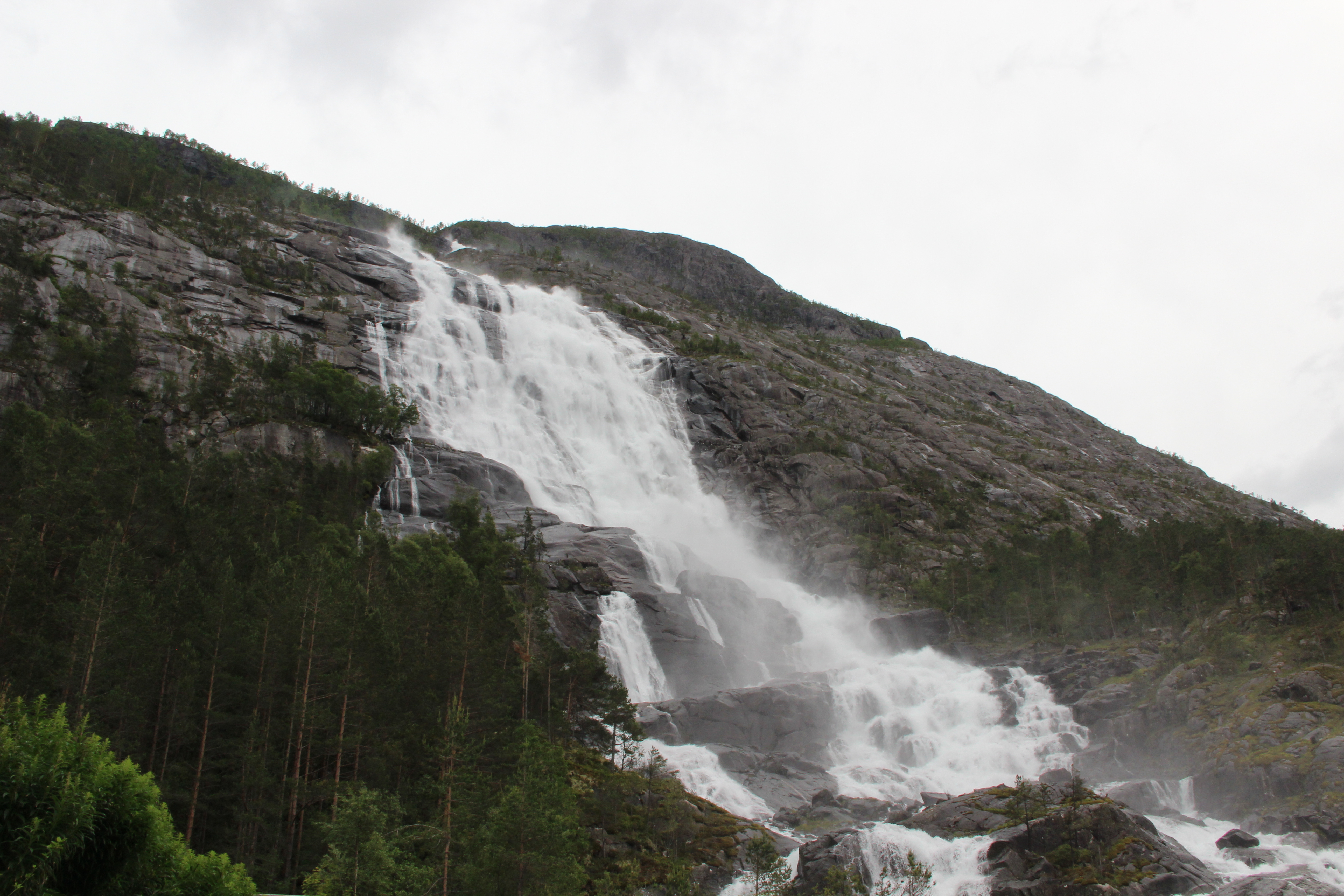 Troll Helnote | Norvège | La Terre Vue Des Cimes