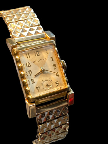 1953 Bulova His Excellency Gents Dress Watch On Bracelet | vintagewatchroom