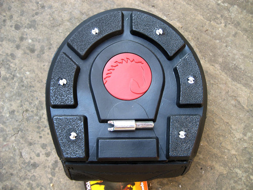 Hoof Boot Studs - 24 Tungsten Tip Studs + Adapter - To fit all brands ...