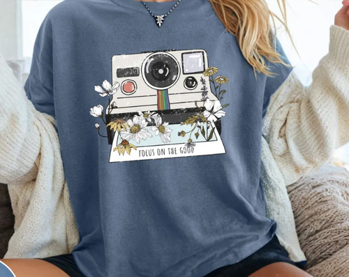 Focus on the Good (Gildan) | Two Moms Imagewear