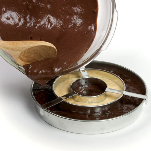 Checkerboard Cake Pan Set | chefs2b