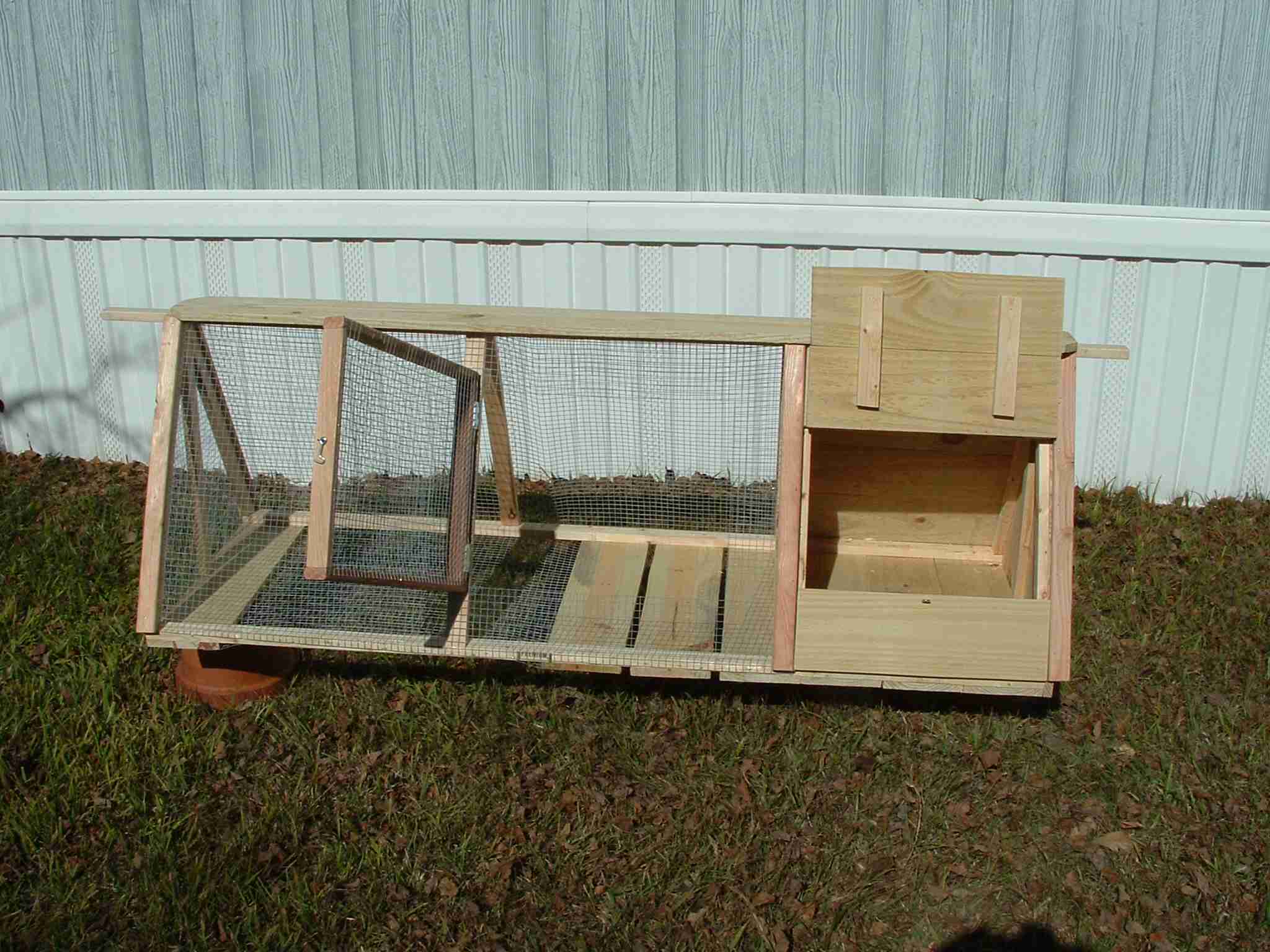 Rabbit & Guinea Pig Cages & Hutches - Indoor & Outdoor