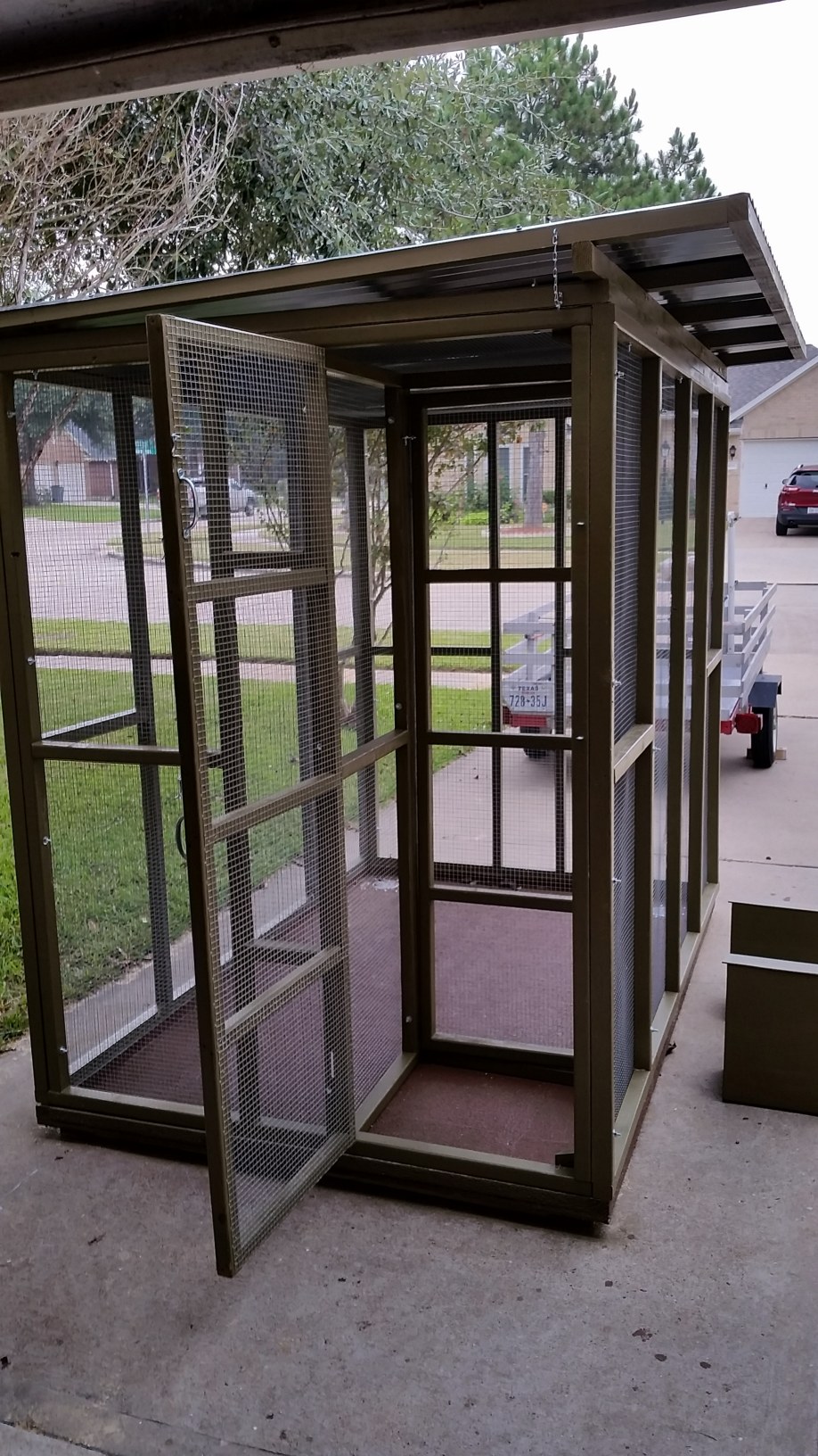 Custom Indoor & Outdoor Walk-in Bird Aviaries