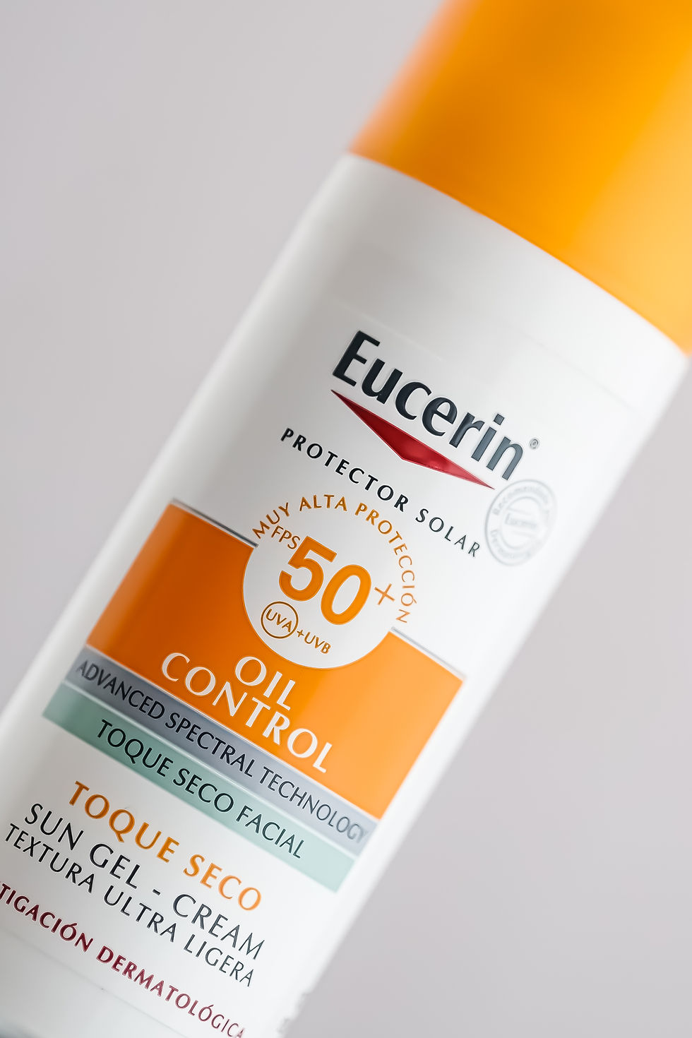 Review: Protector Solar Facial Oil Control Toque Seco de Eucerin