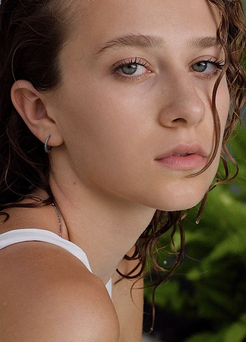 H O M E | Daria's model book