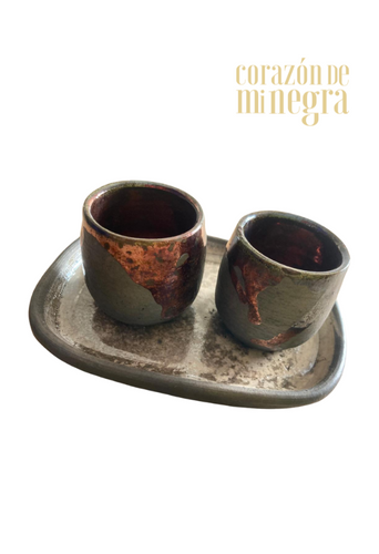 Set de 2 copas de barro y plato. | Corazón De Mi Negra