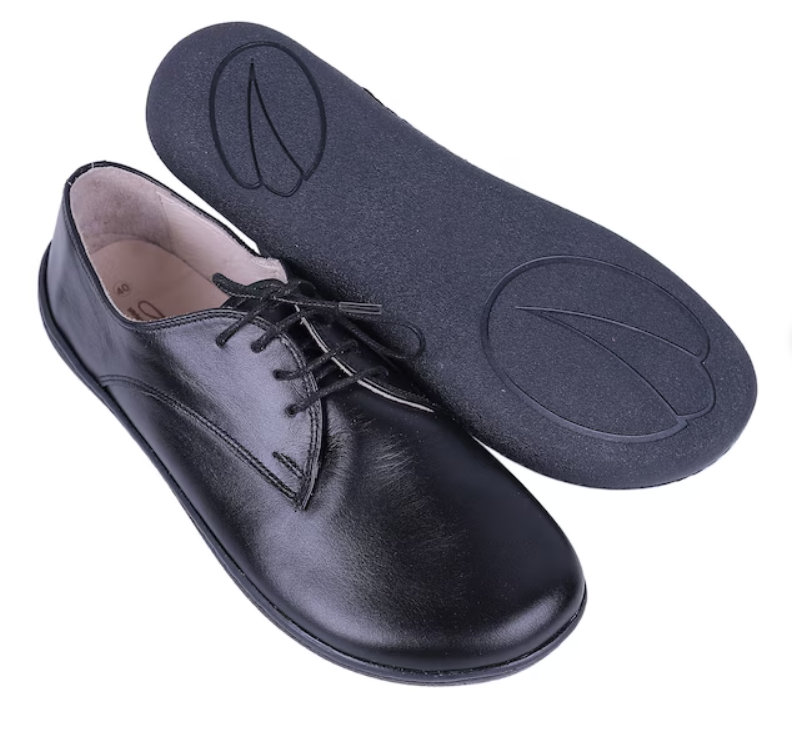 The Ultimate Minimalist Dress Shoe Guide for Men 2024