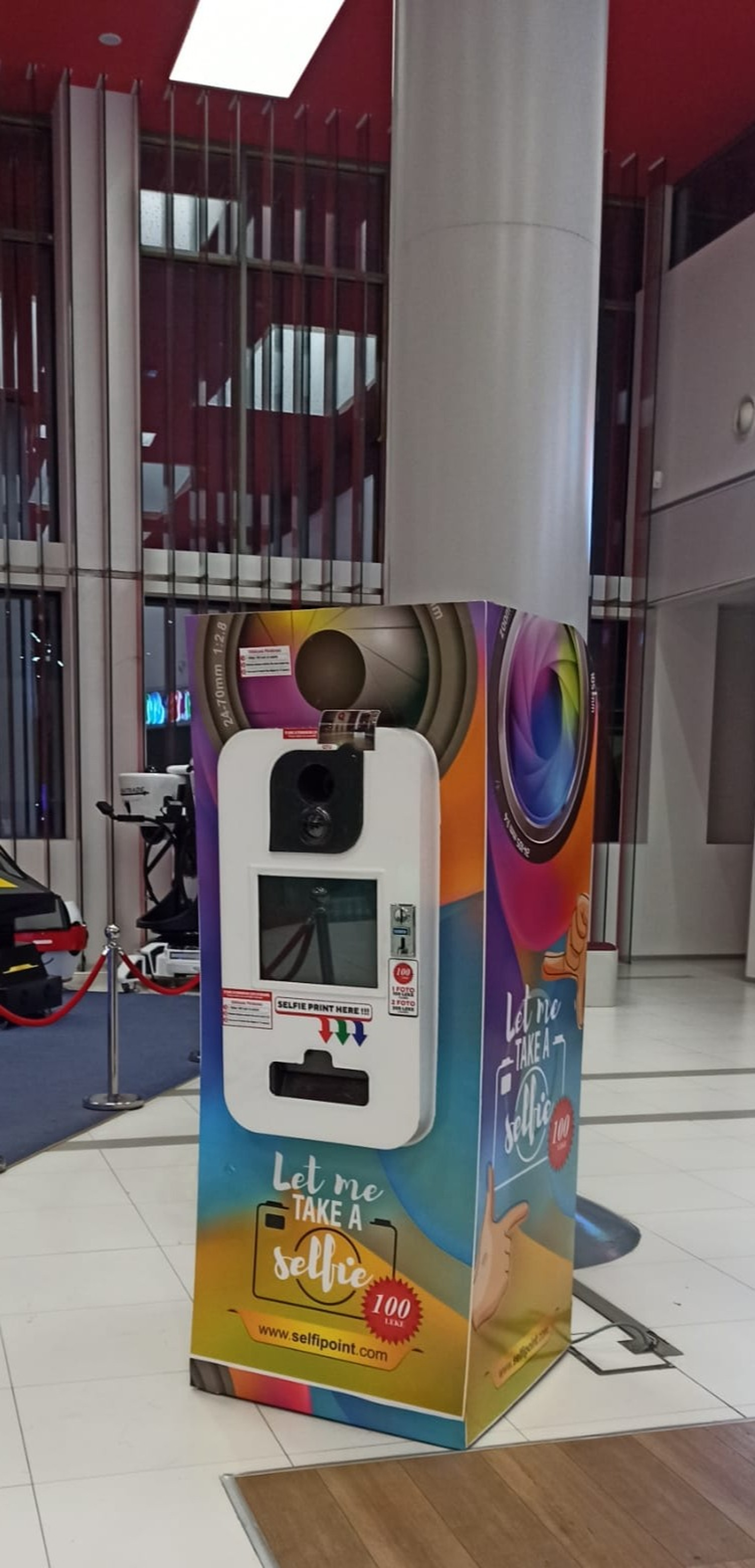Selfie Point Photo Machine | SelfiPoint Photo Machine