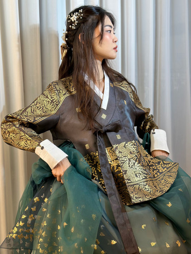 Seoul Premium Hanbok Set | Daehan Hanbok.online