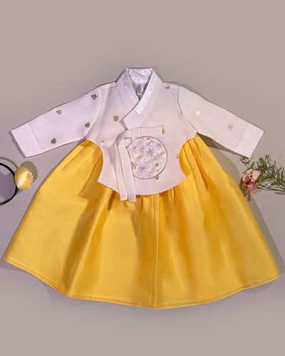 Princess Hanbok in Yellow | Daehan Hanbok.online