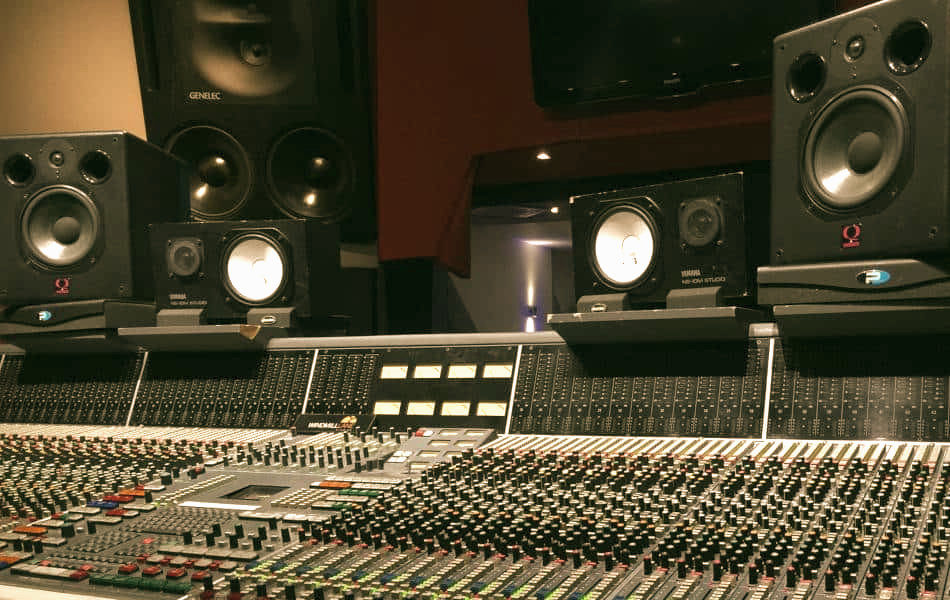 Vintage Studio Monitors That Defined Sound