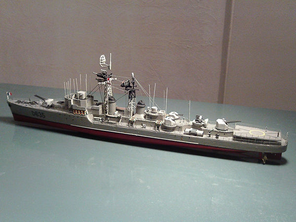 Maquette de l'escorteur d'escadre Forbin, conserve de la Jeanne d'Arc.