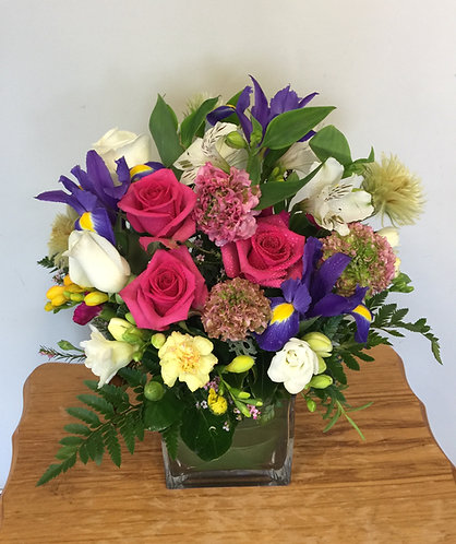 Glass cube arrangement | wigram-florist-2019
