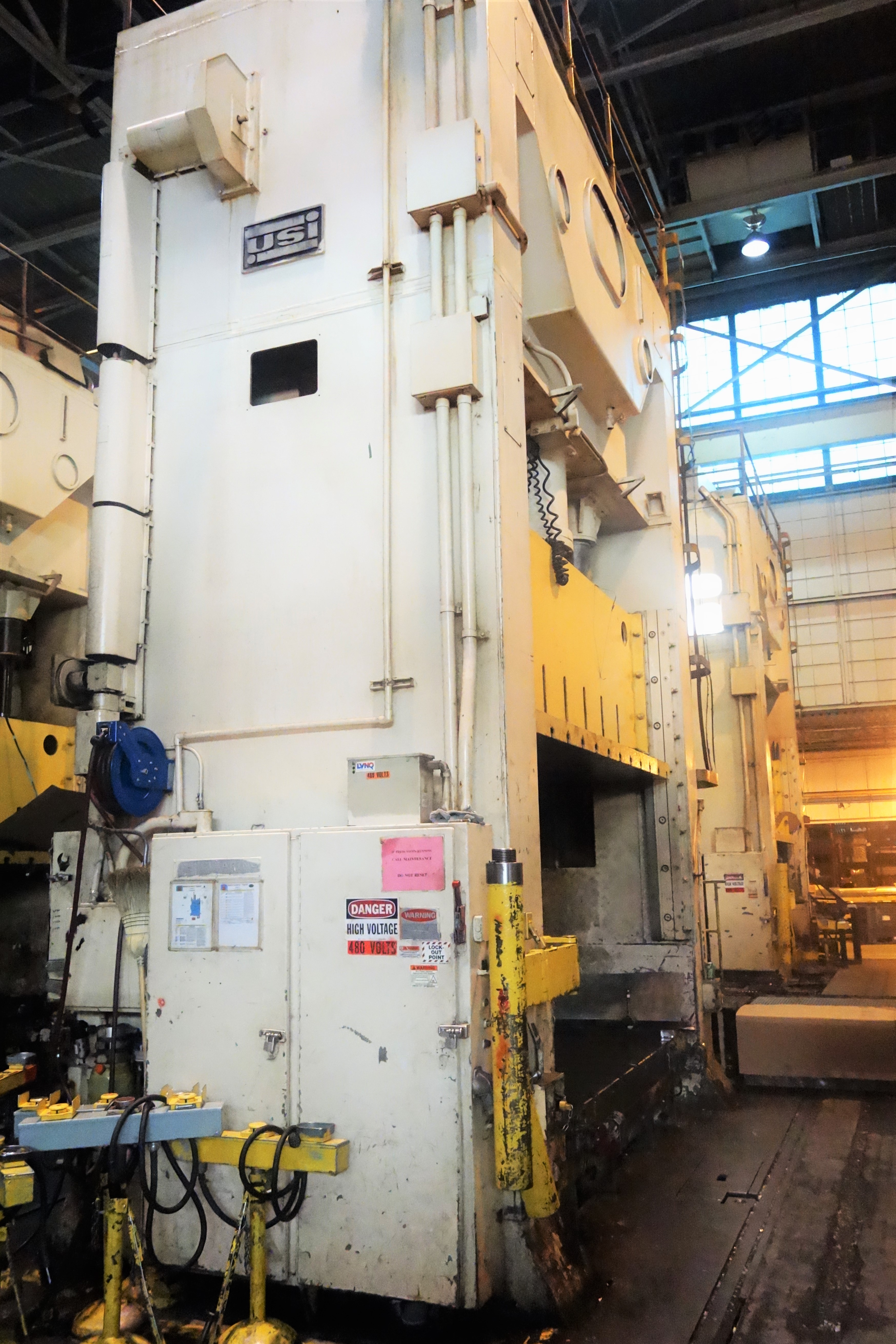 600 Ton Clearing Stamping Press For Sale | Diamond Presses
