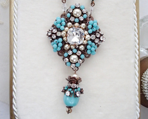 Turquoise Rhinestone Necklace | mdmbutiik